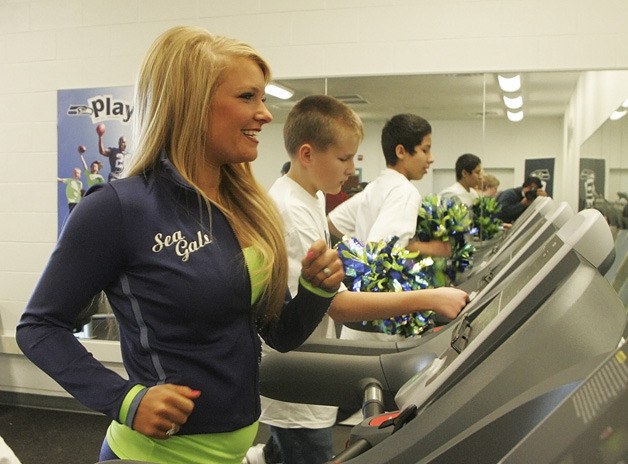 Seahawks, Sea Gals help dedicate new fitness center at Nelsen Middle ...