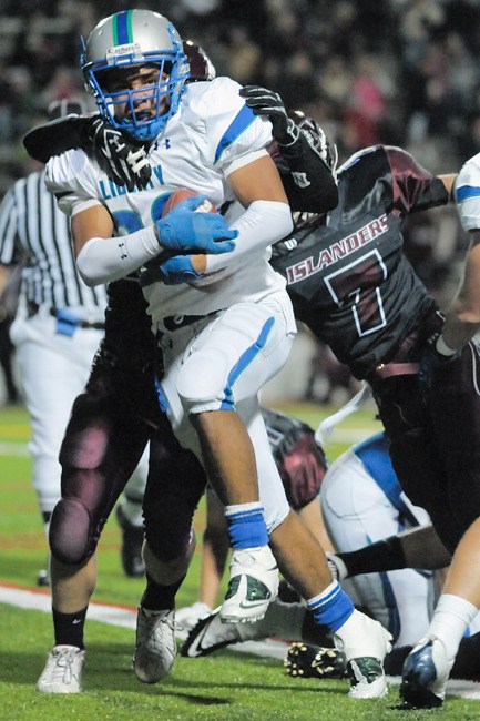 Liberty, Renton and Hazen all earn wins Friday night | Football ...