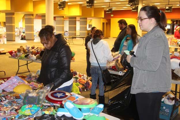 Toy drive helps more than 640 families | Renton Reporter