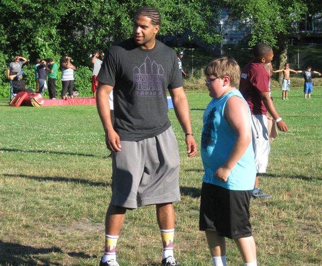 Husky tight end talks football, good choices with Renton Rangers ...