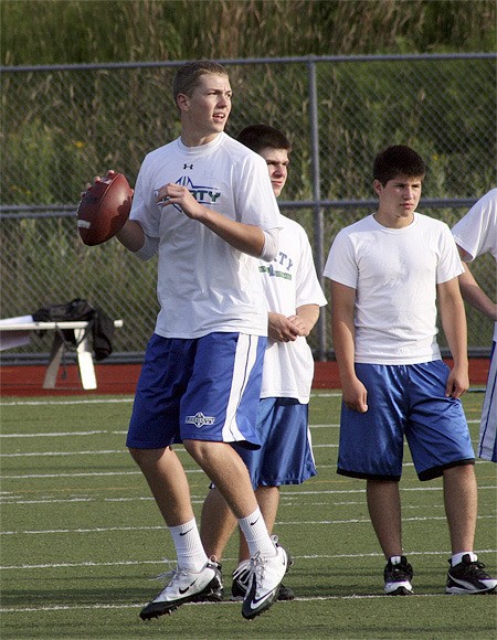 Patriots face Renton, Issaquah in 7-on-7 | Renton Reporter