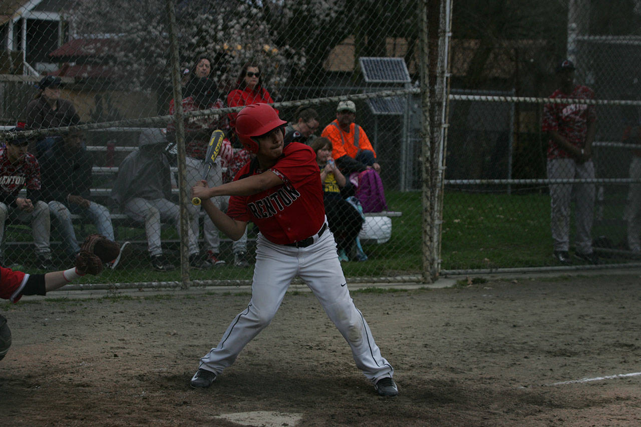 Double loss for Renton | BASEBALL | Renton Reporter