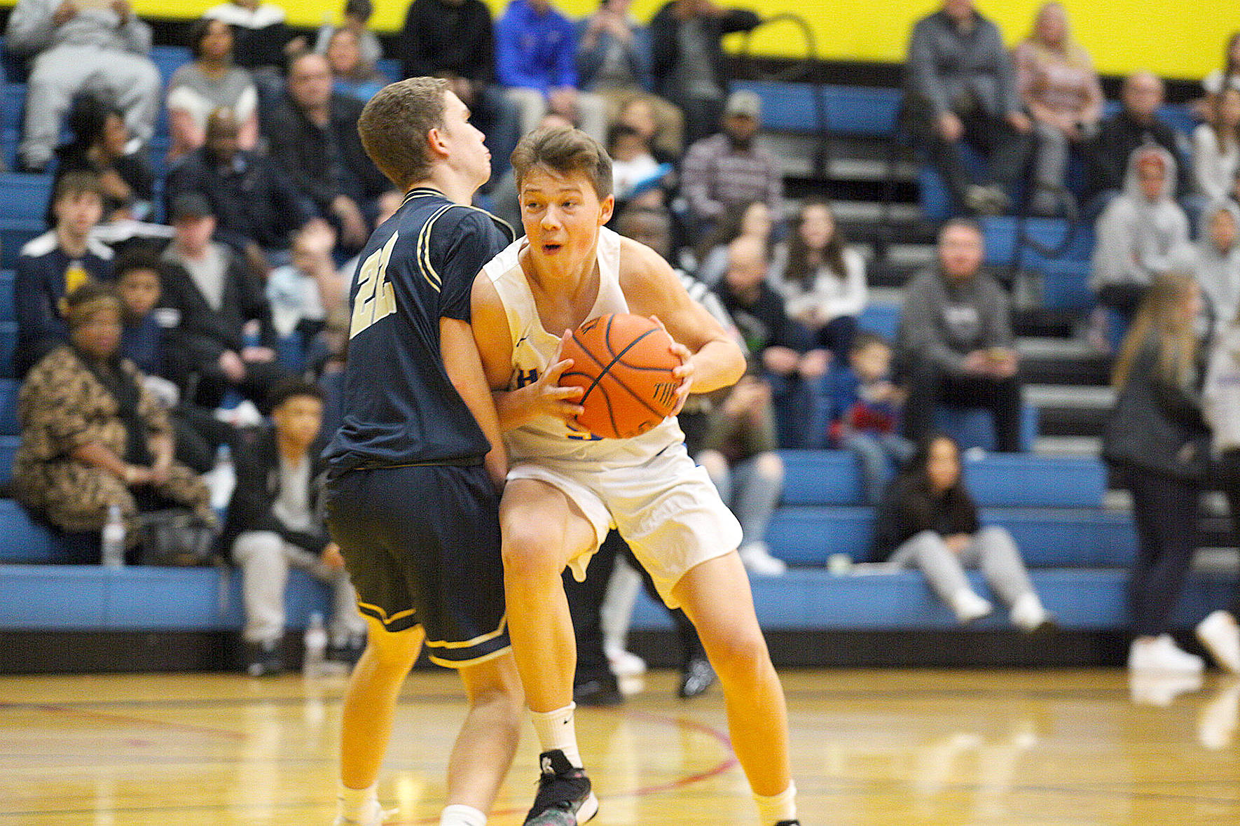 Hazen varsity basketball takes second win in the season | Renton Reporter