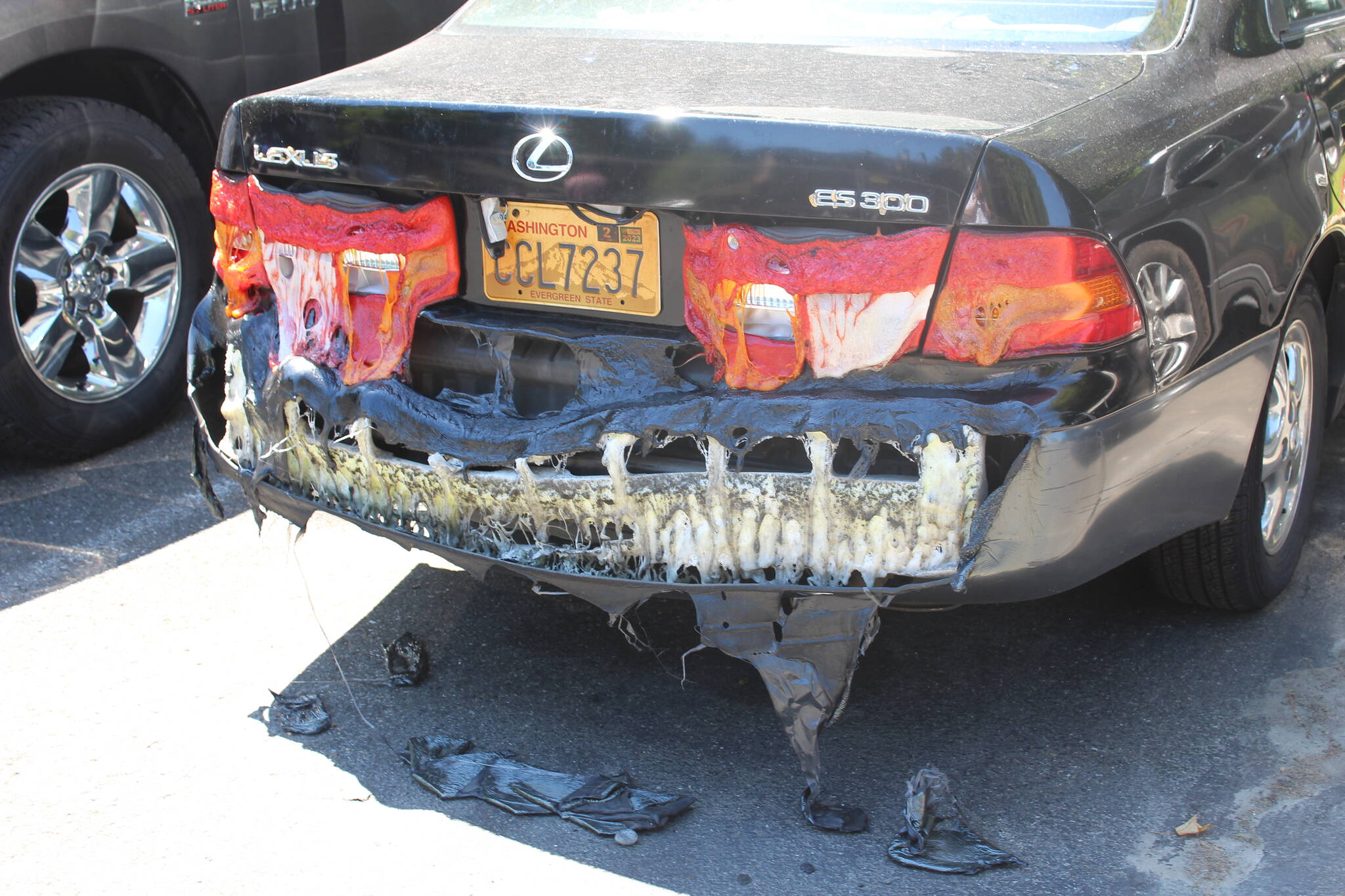 Photos: Apartment fire in Renton leaves some without temporary housing ...