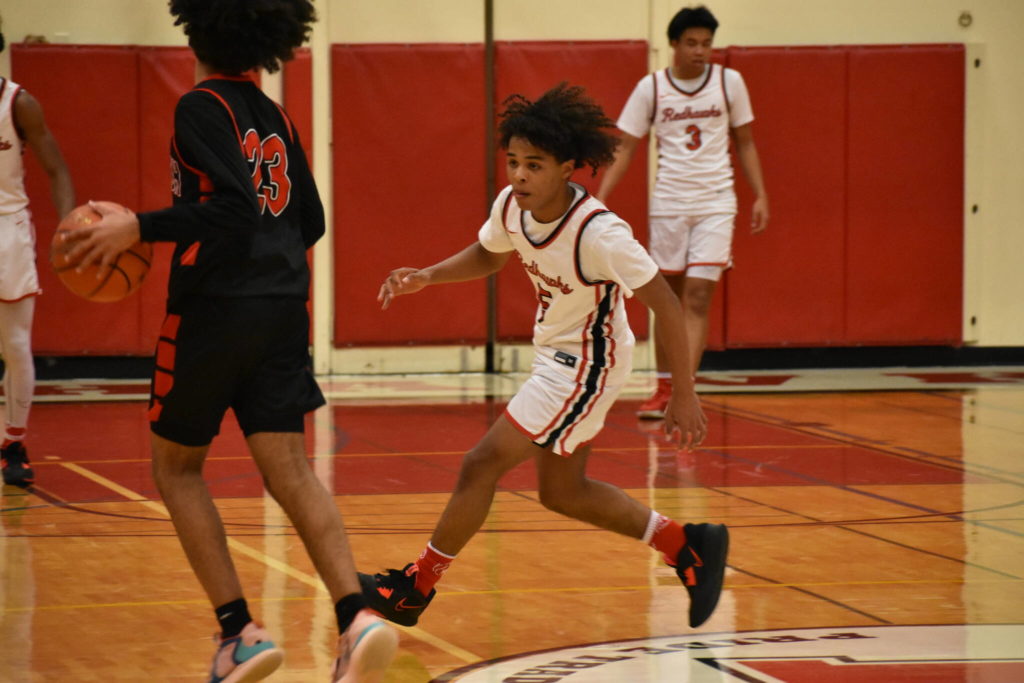 Renton Redhawks boys basketball remains undefeated | Renton Reporter