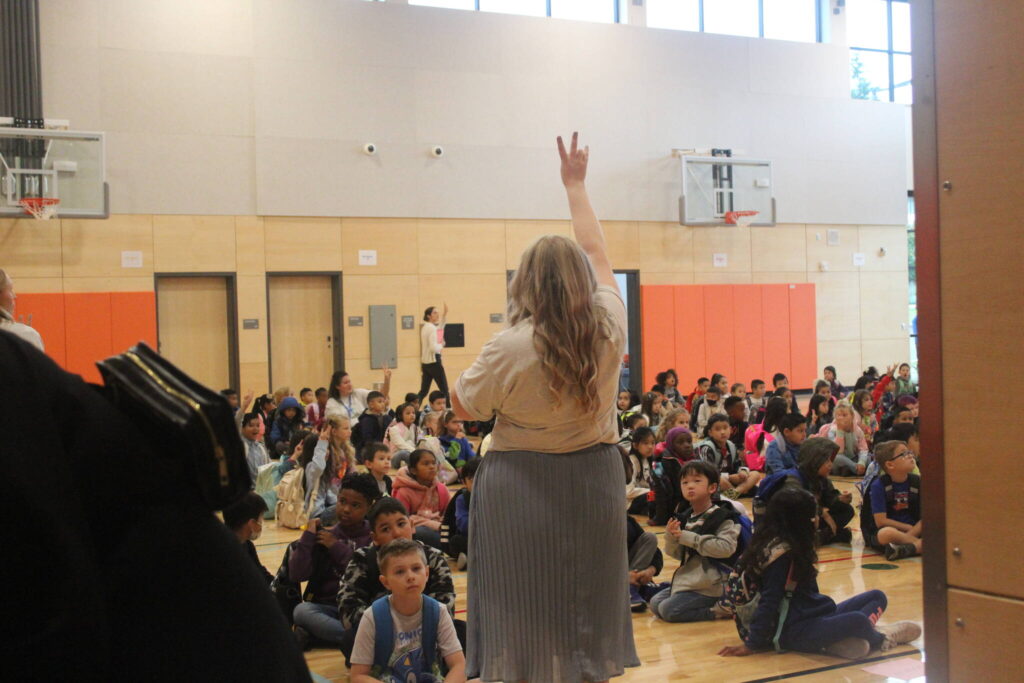 Hummingbirds assemble: New elementary school begins first year | Renton ...