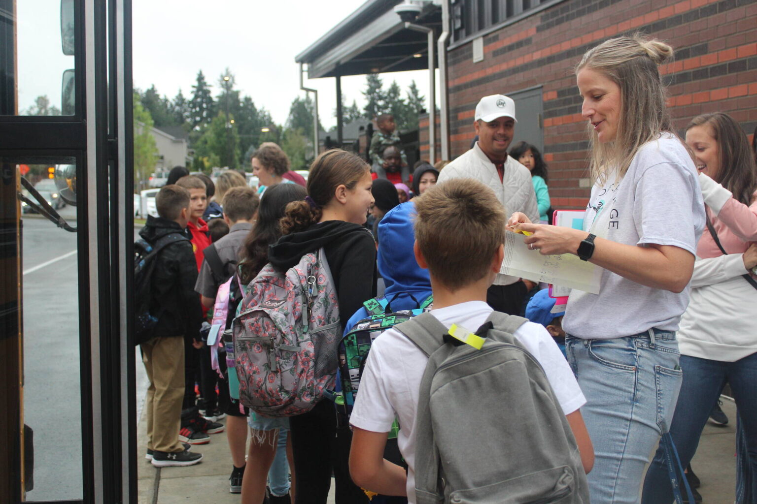Hummingbirds assemble: New elementary school begins first year | Renton ...