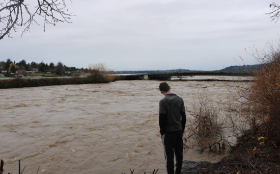 Army Corps assists King County with Green River levee breach | Renton ...