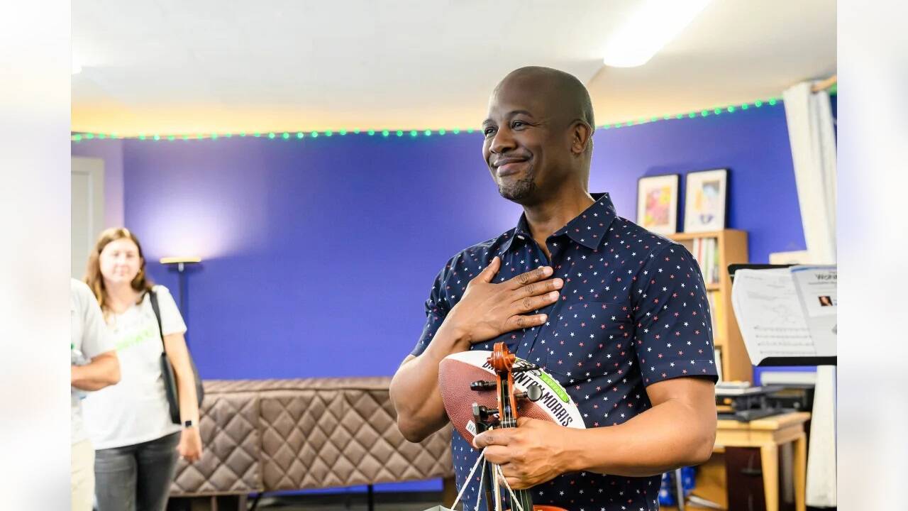 Key To Change director receives Seahawks-Delta Community Captain award ...