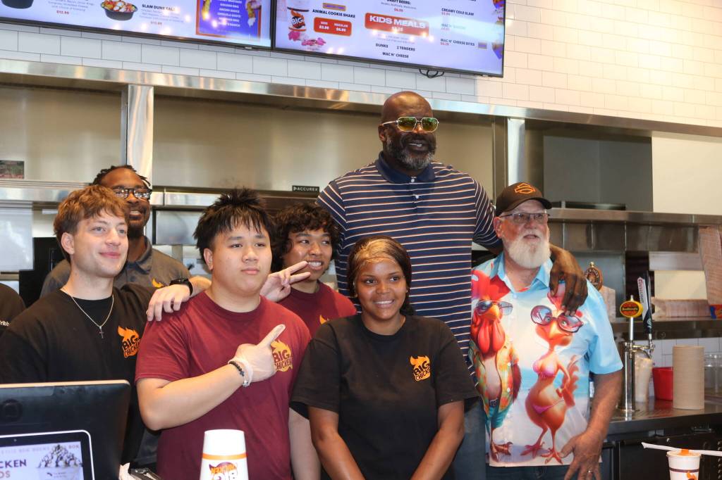 Shaquille O’Neal visits Big Chicken in Renton | Renton Reporter